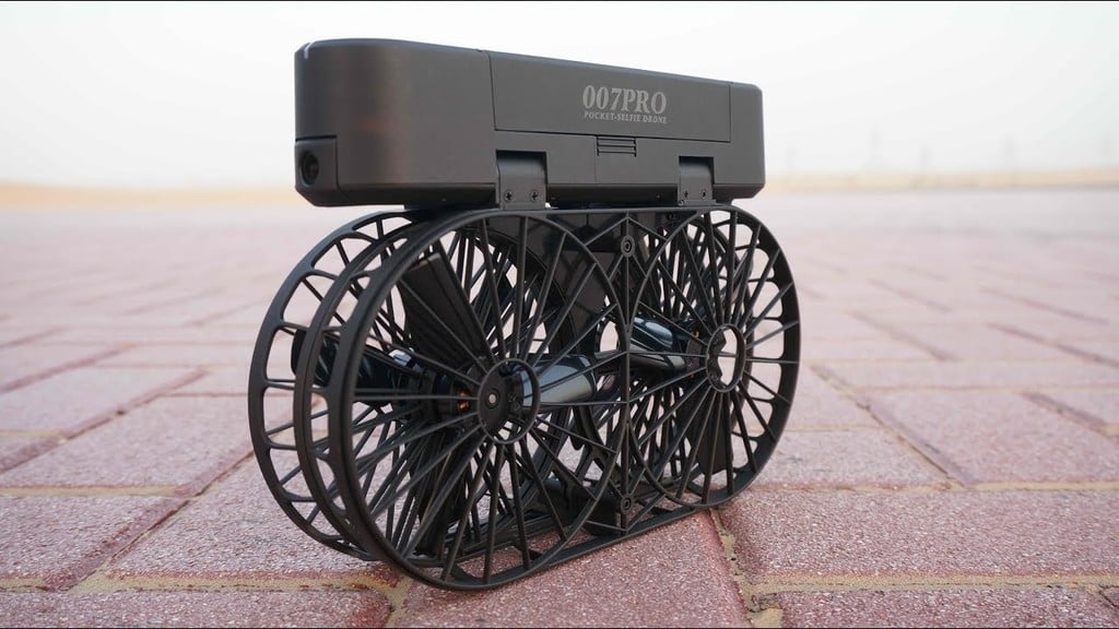 The SimToo Moment Drone: Designed for Everyone